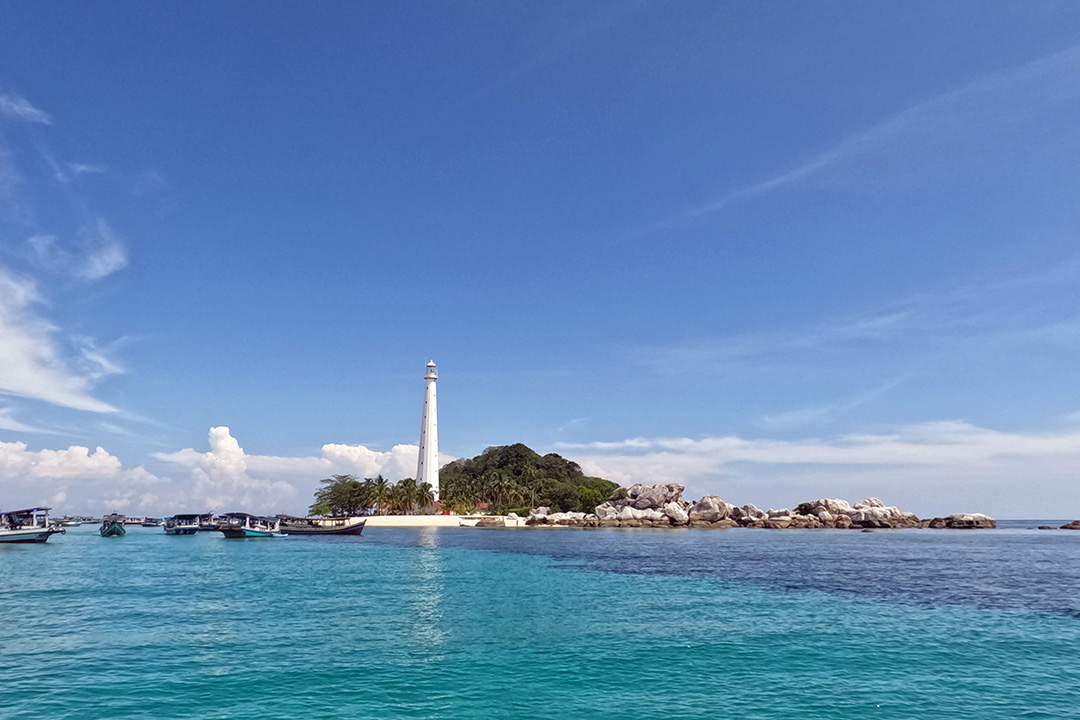 Hopping Island - Paket Wisata Belitung
